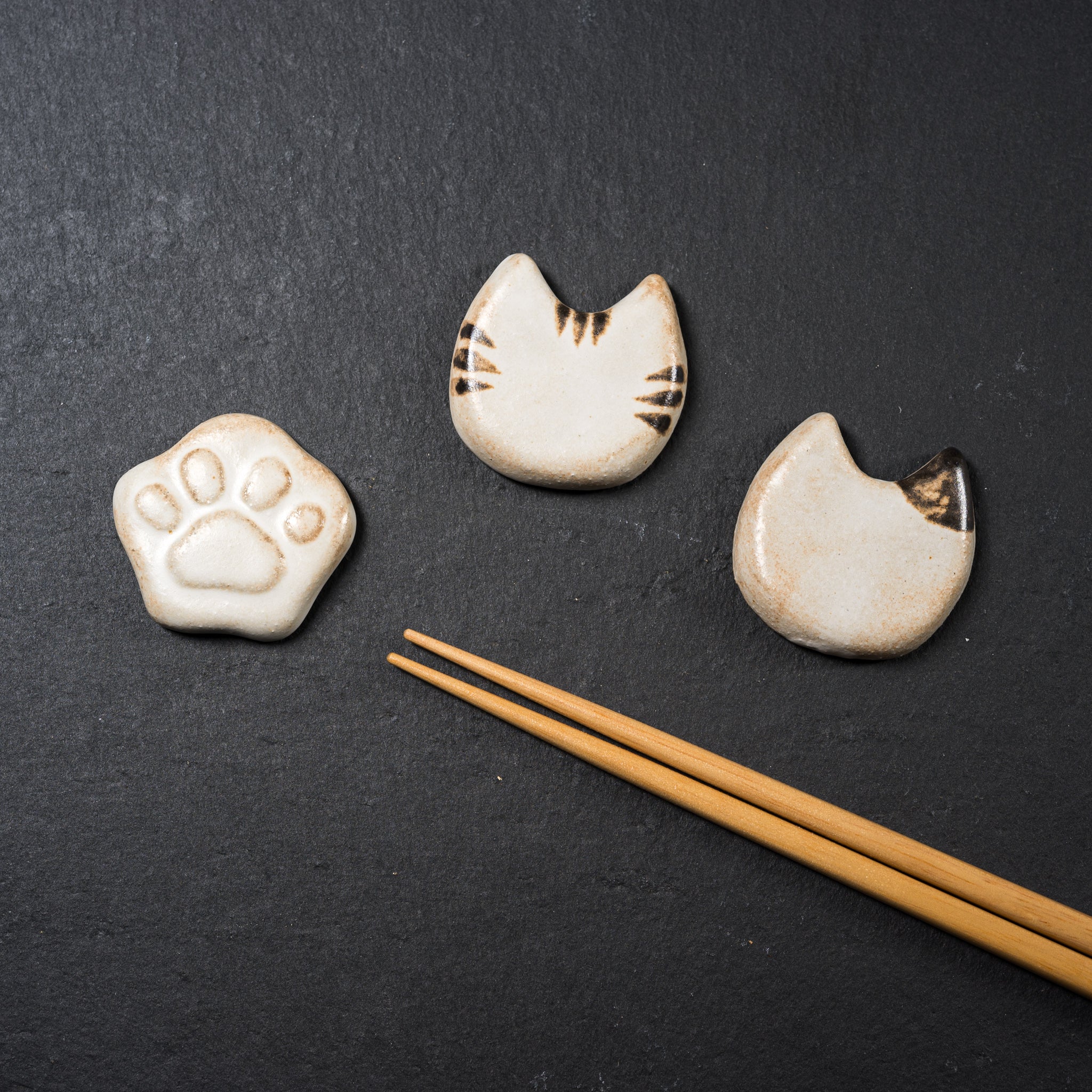 Wakasama Kiln Cat Chopstick Rest - Three Pattern Options / わかさま陶芸 ...
