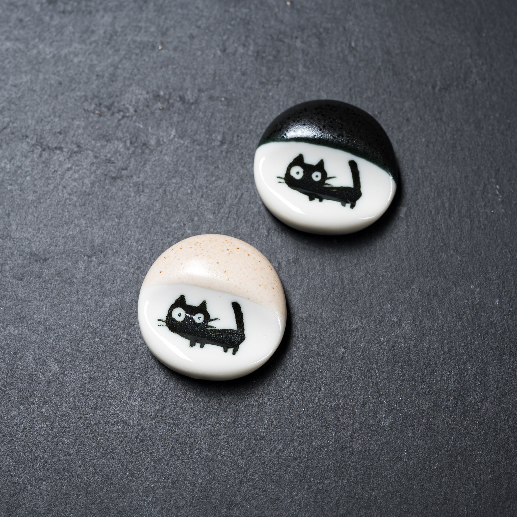 Black Cat Single Chopstick Rest - Two Colours / クロネコレスト – Osara Australia