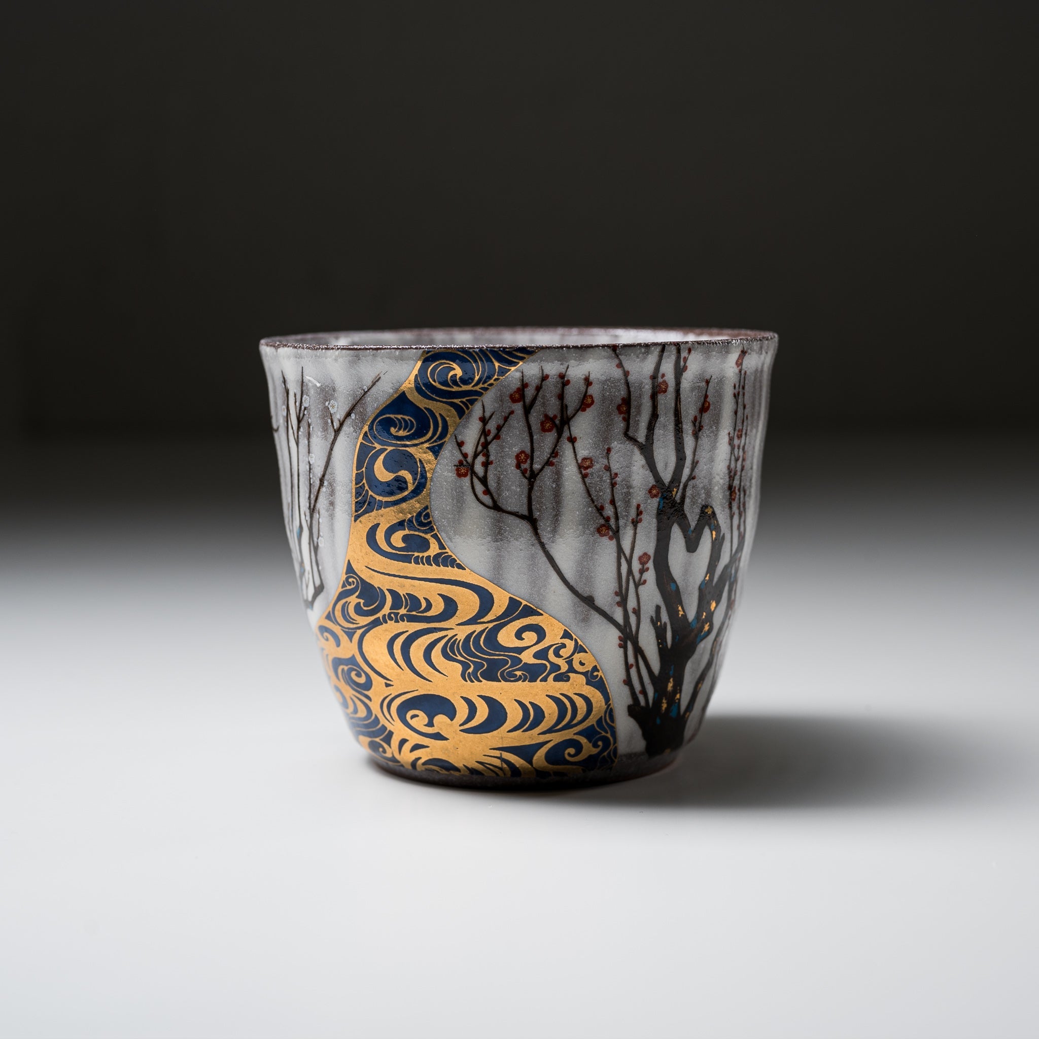 Kutani ware Japanese Yunomi Tea Cup - Kōrin Plum / 光琳梅 – Osara Australia