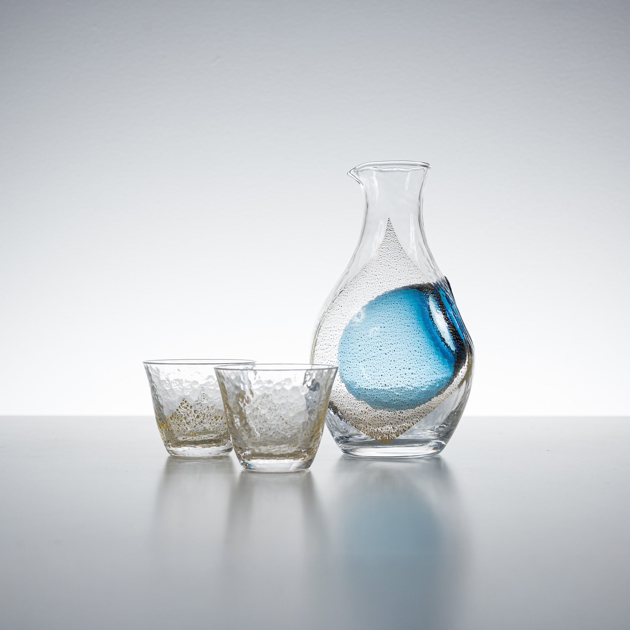Aqua Gold Cold Pocket Sake Set - 1 Jug With 2 Sake Cups / 冷酒用 酒器セット ...