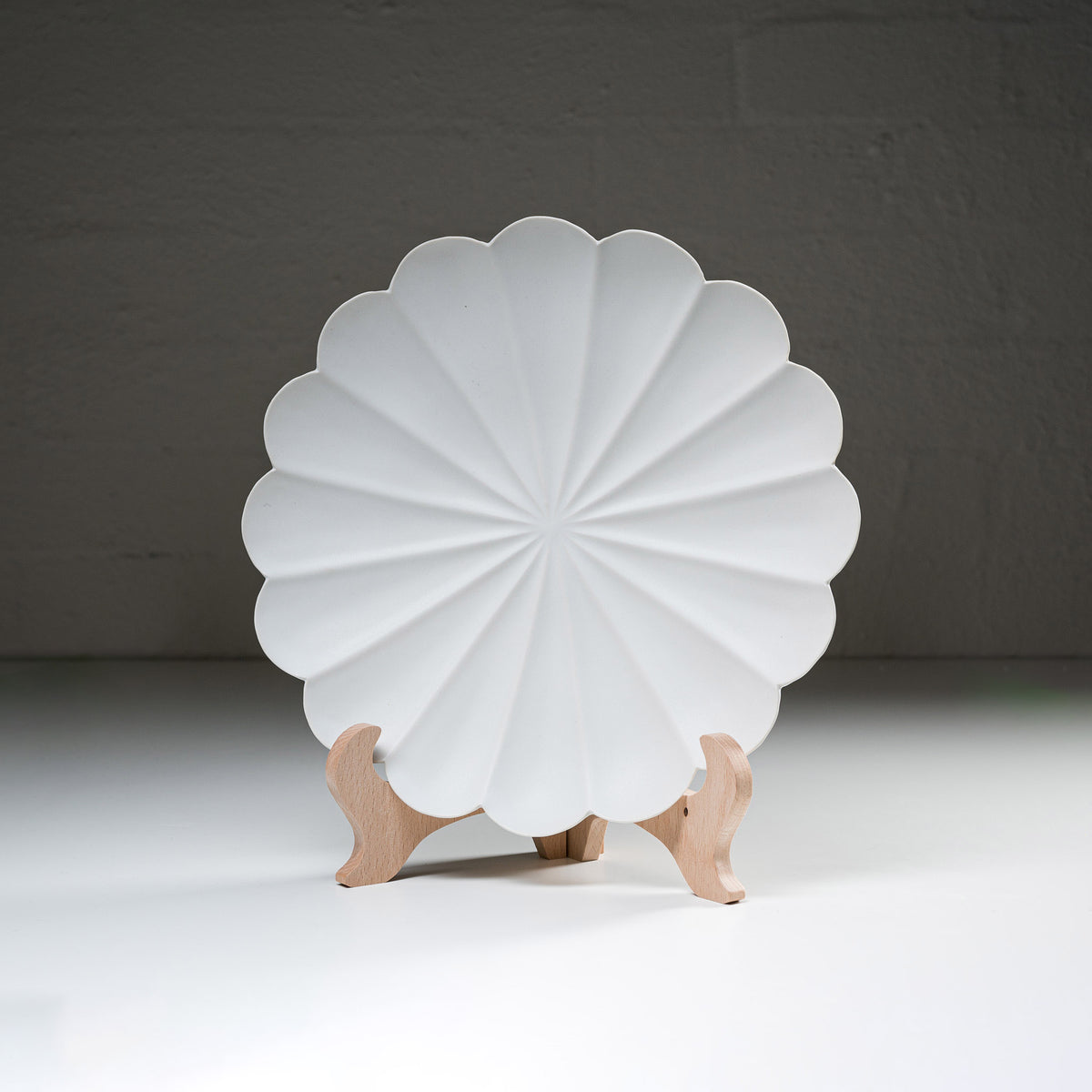 Usuki ware Handmade Rinka Large Plate - 29 cm | White | Crafted In ...