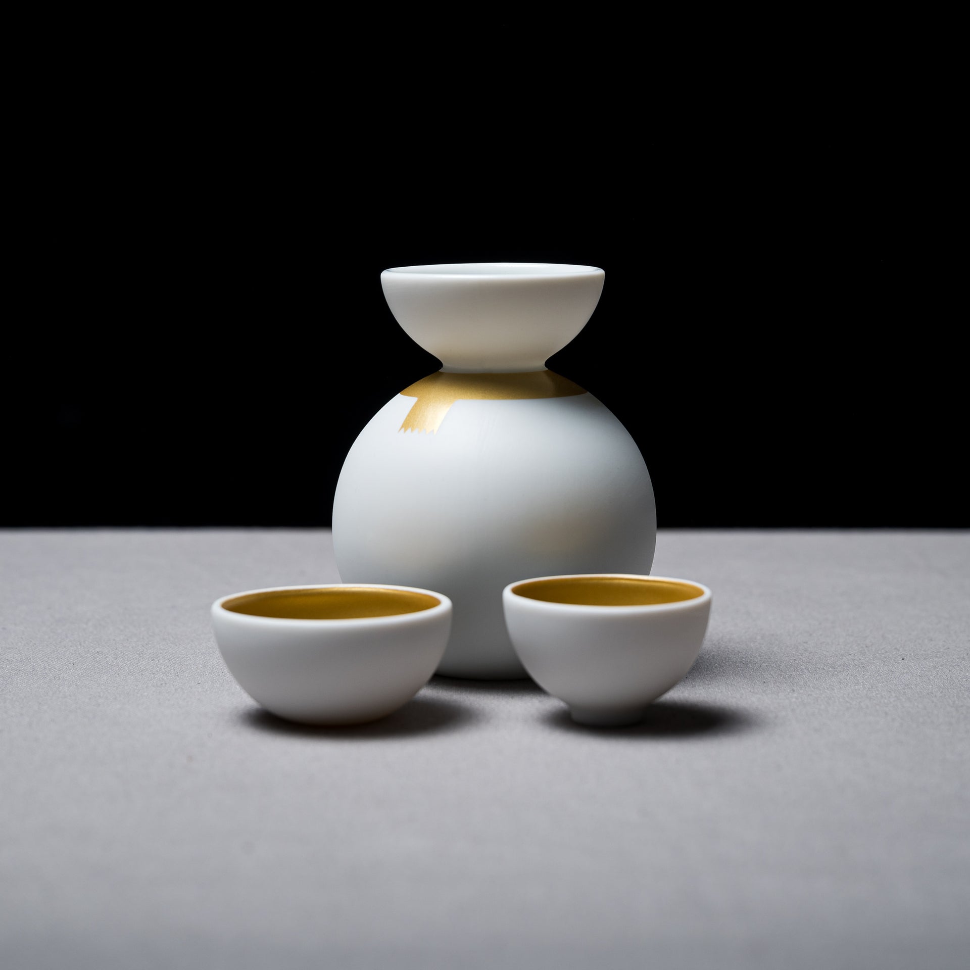 Snowman Sake Set - Matt Glaze - White with Gold Muffler | Ceramic Japan ...